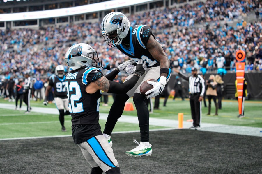 Who will the Carolina Panthers play in the playoffs?