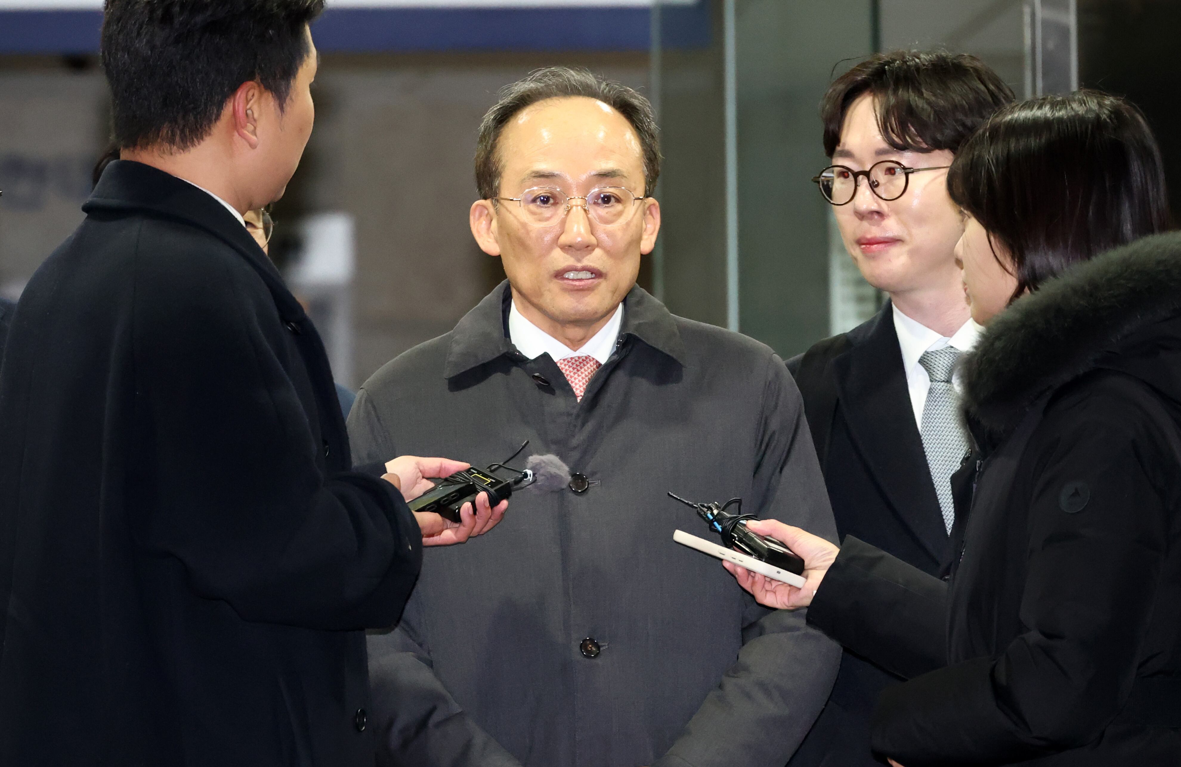 Breaking: People Power Party Representative Choo's 9-Hour Warrant ...