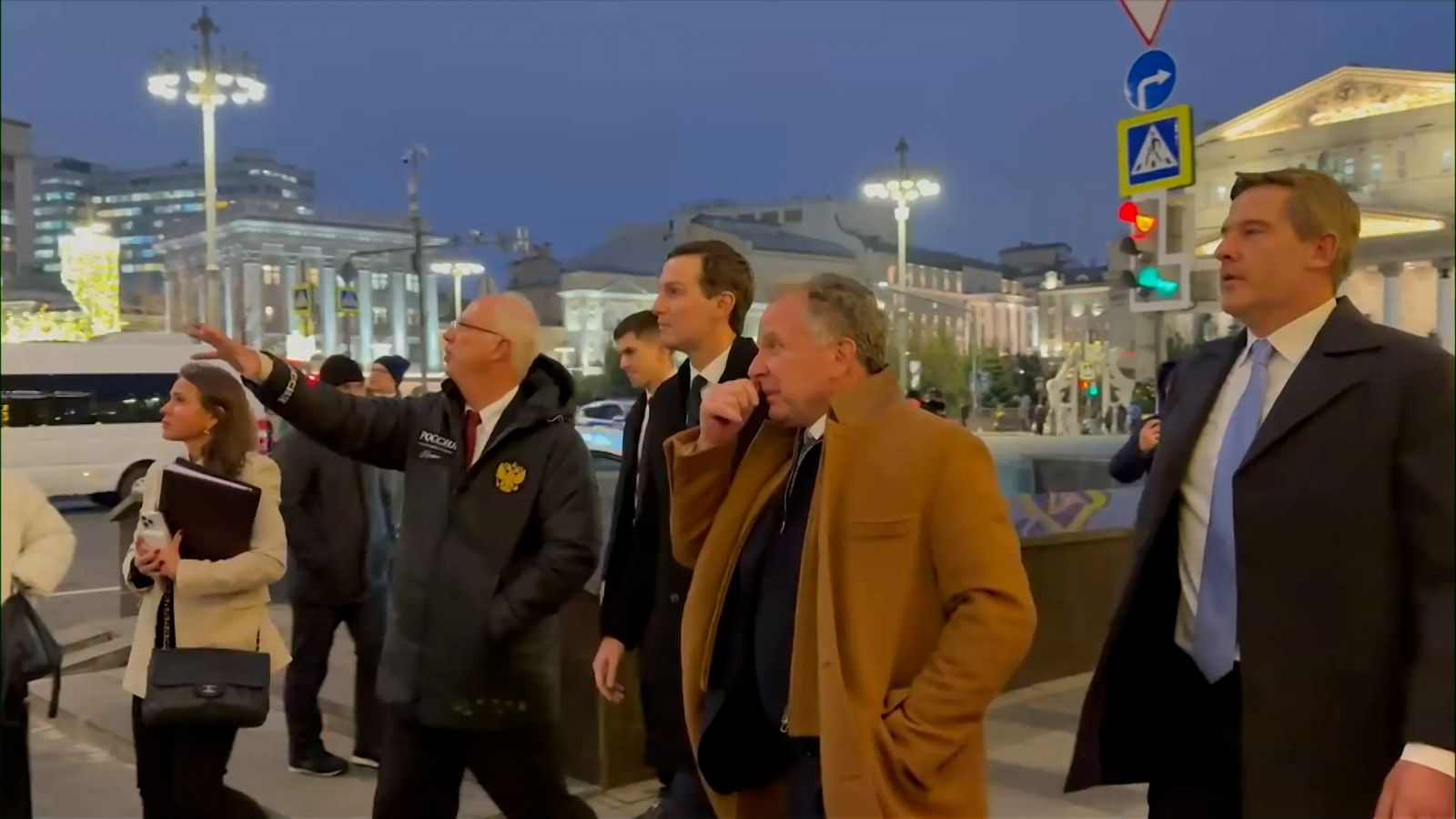 Trump's envoys walk around Moscow ahead of Putin peace talks
