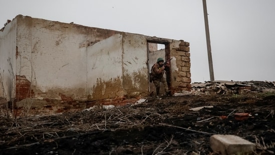 What Ukraine peace deal might look like: 5,000 sq km to Russia under ...