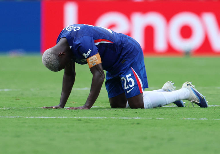 Chelsea vs Arsenal 1-1: Moises Caicedo Red Card a Cardinal Mistake That ...