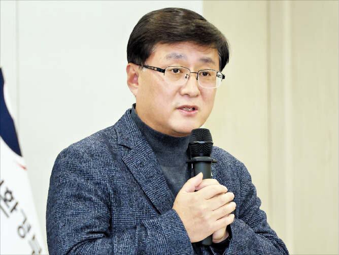 Minister Kim Targets 2035 SMR Operation Despite Technological Hurdles