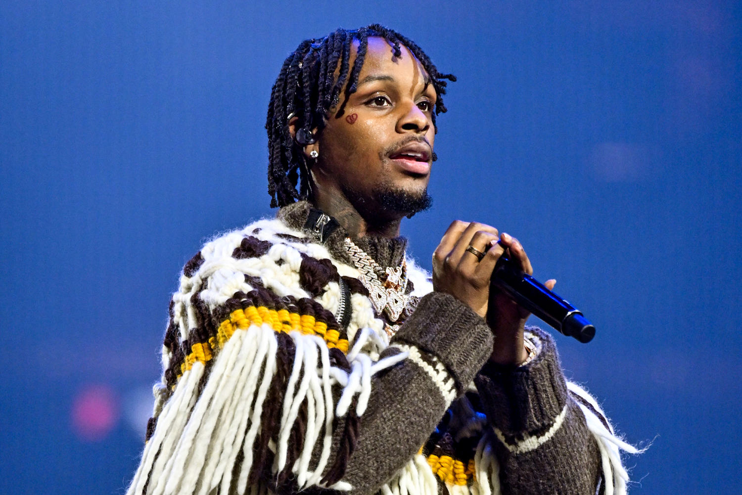 Rapper Toosii says he's headed back to school to play football for ...