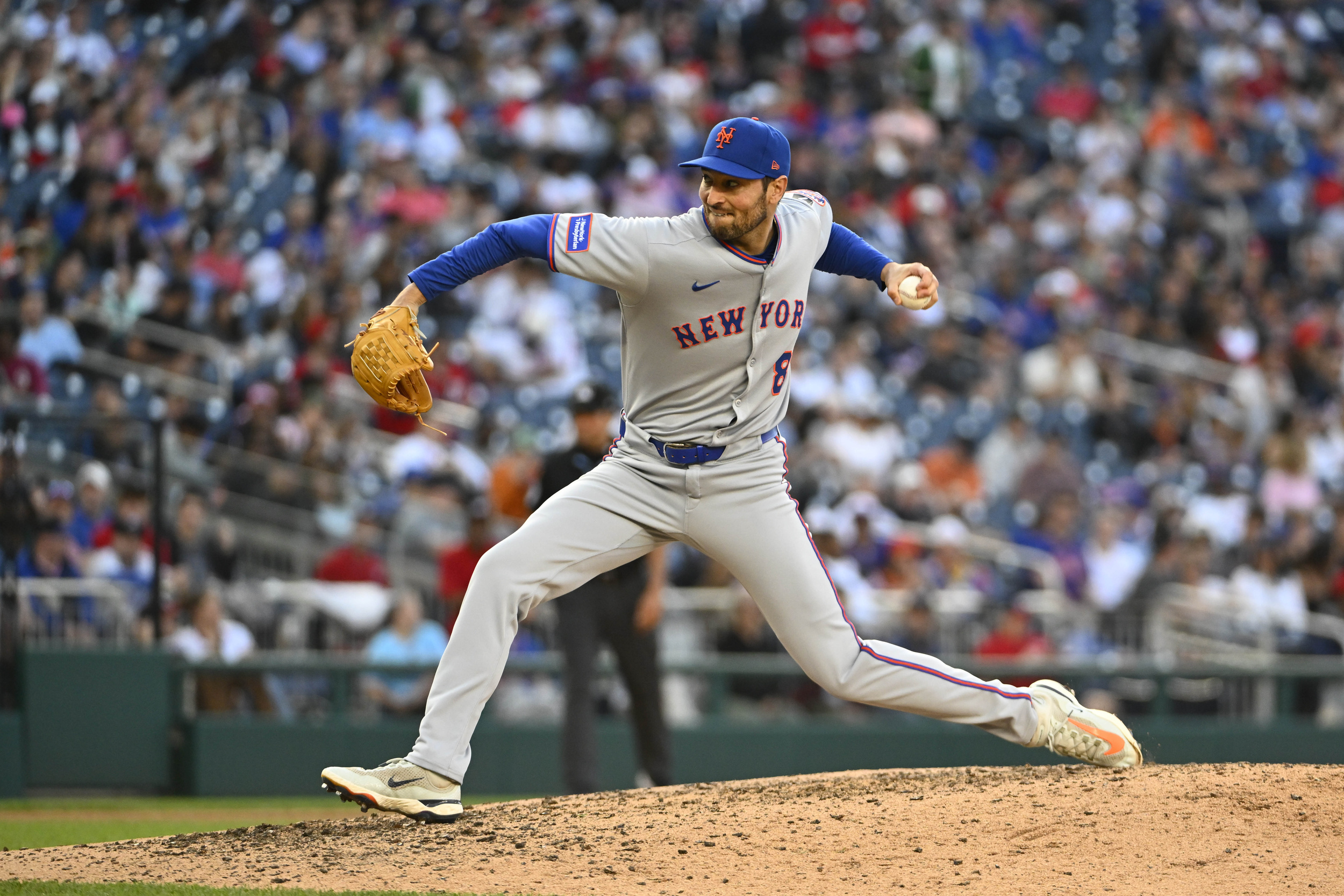 Braves sign reliever Danny Young