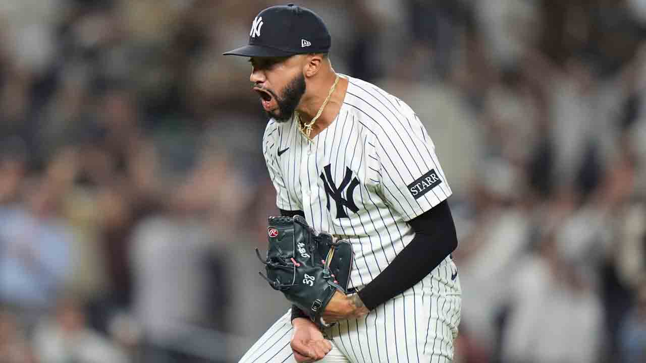 Mets sign Devin Williams as closer market continues to intensify