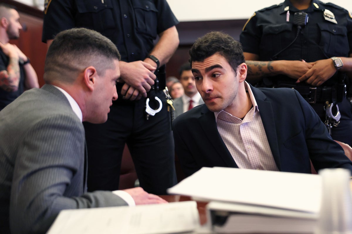 Officer told Luigi Mangione they were responding to loitering call