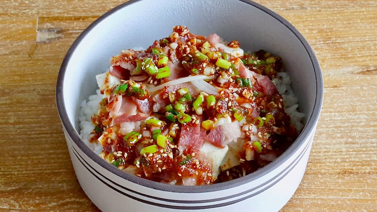 Quick & tasty: Tofu bacon bean sprout bowl | Easy Korean rice bowl recipe!