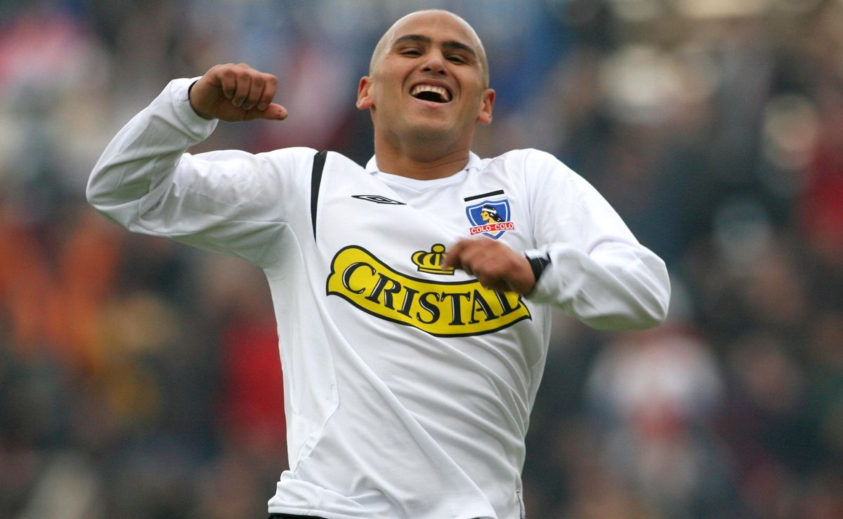 Pipa de la paz: Humberto Suazo le declara su amor a Colo Colo tras su ...
