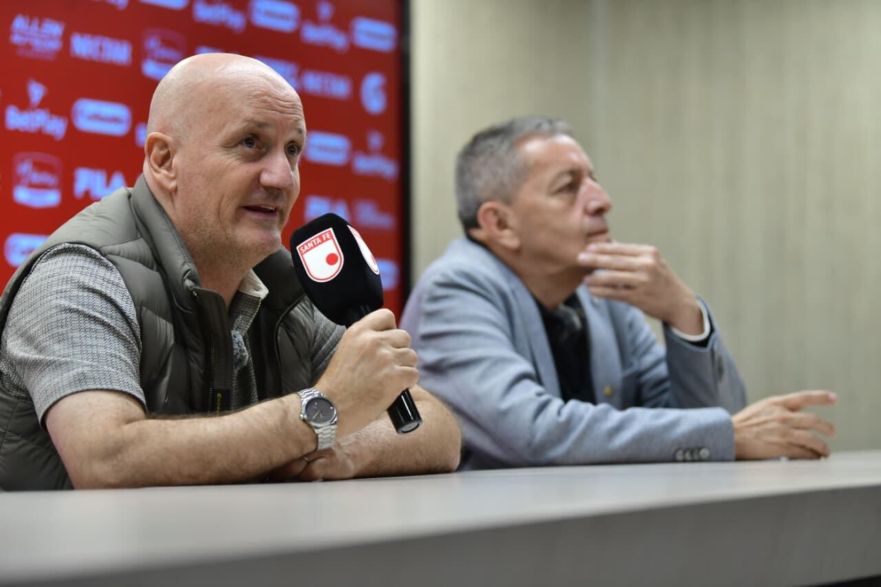 En imágenes: así fue la presentación de Pablo Repetto como nuevo ...