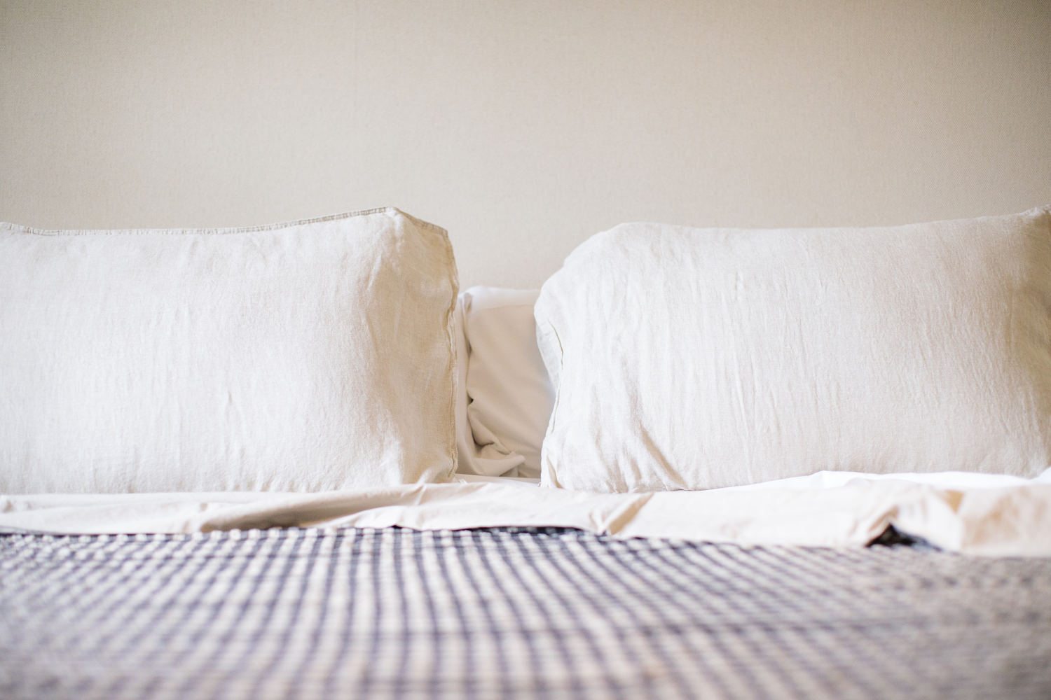 The 1 Sleeping Mistake You May Be Making as a Houseguest, According to ...