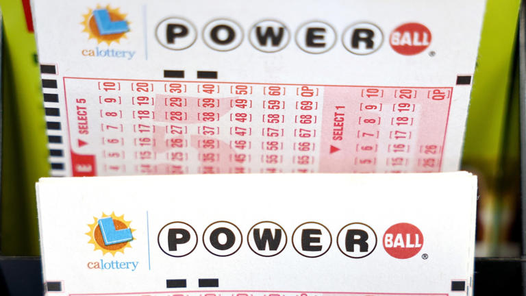 Powerball Christmas Eve drawing offers $1.7 billion jackpot