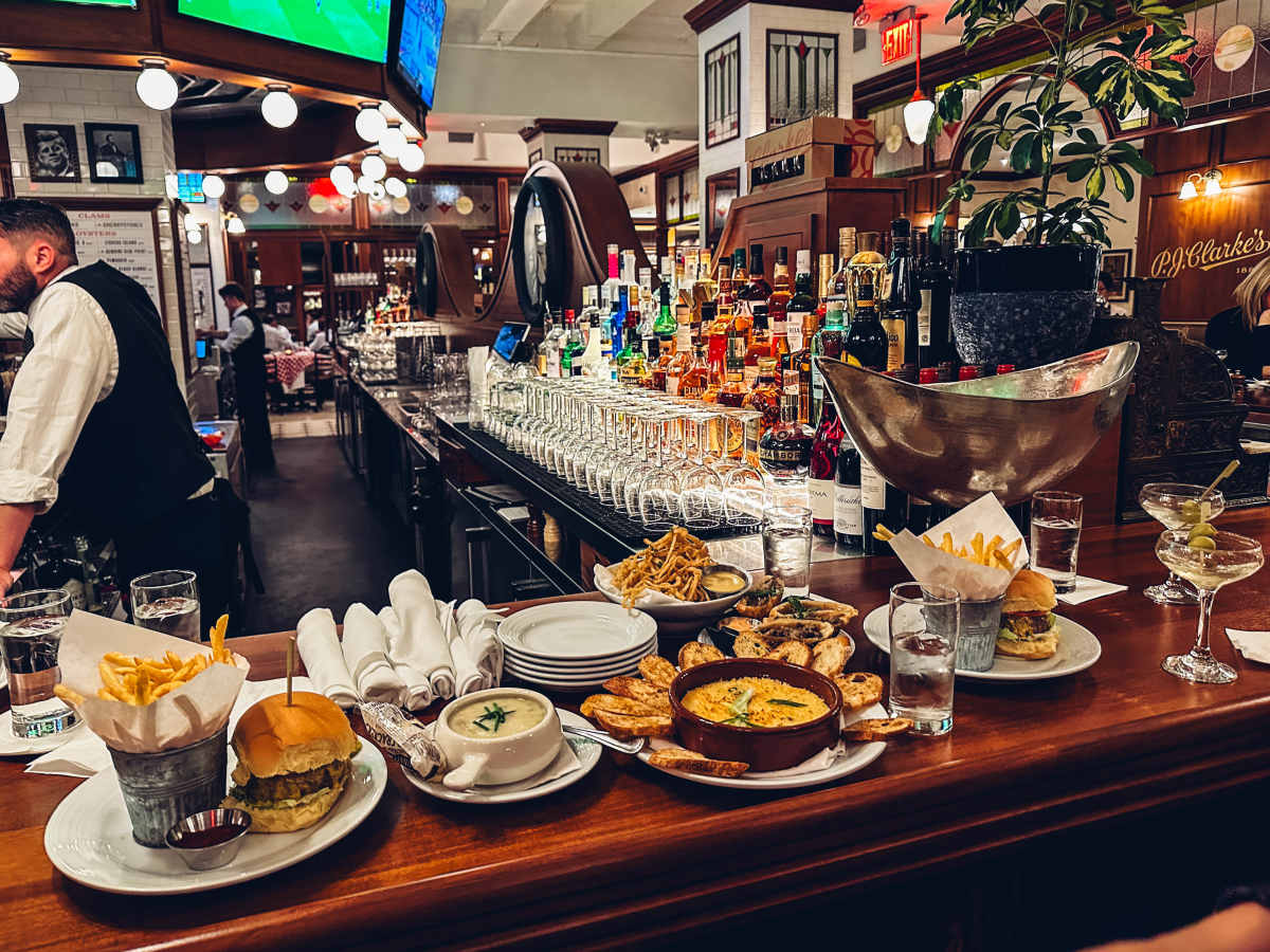 PJ Clarke's Oyster Bar & Grille