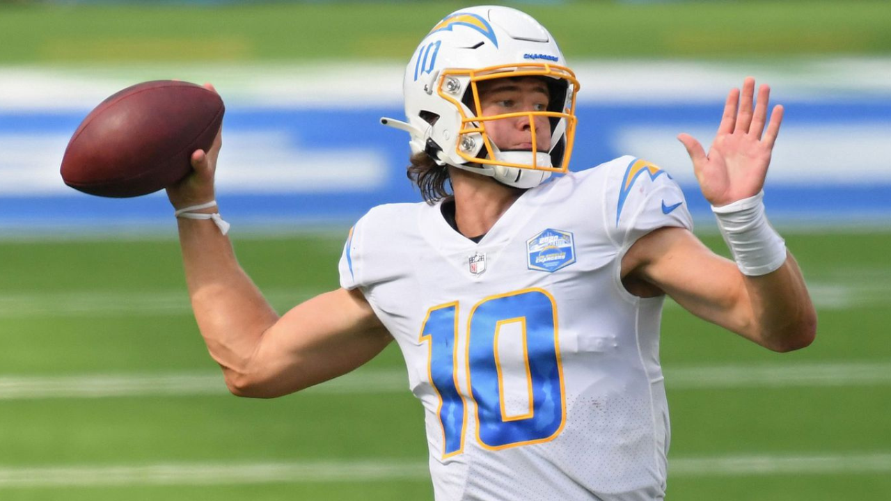 Justin Herbert injury update: Chargers QB listed day-to-day after hand ...