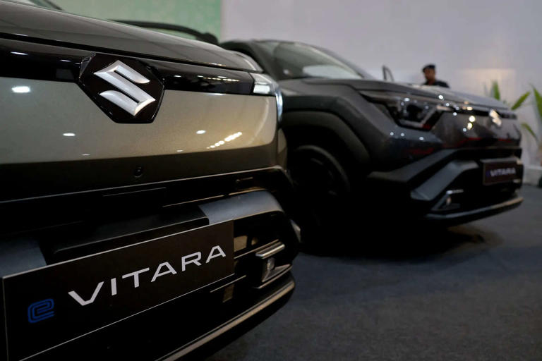Maruti Suzuki unveils e Vitara: Check key features, price, safety ...