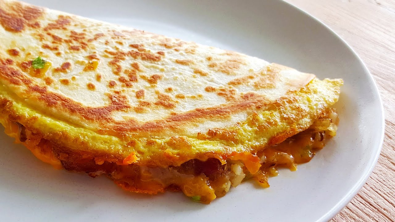 Easiest breakfast quesadillas with bacon, egg and hash browns