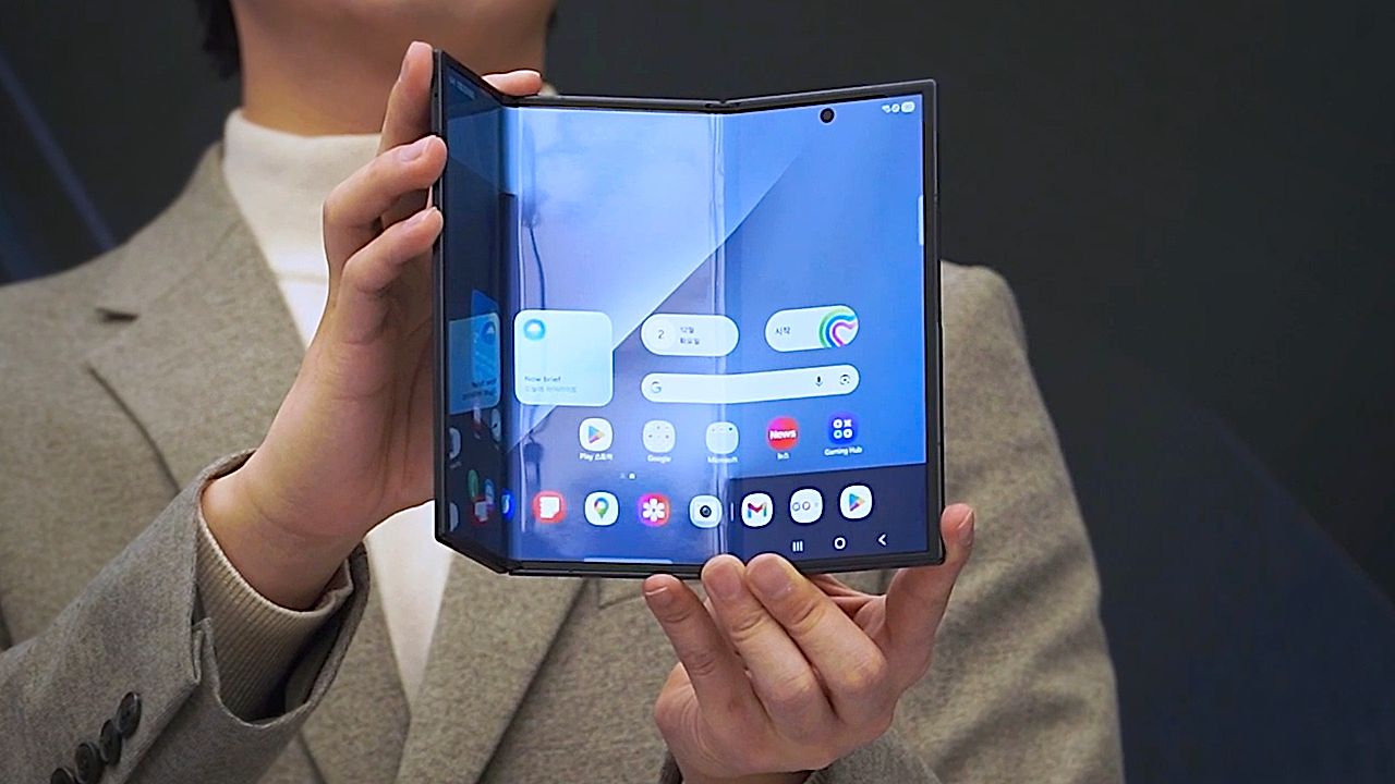 Samsung unveils multi-folding Galaxy Z Trifold