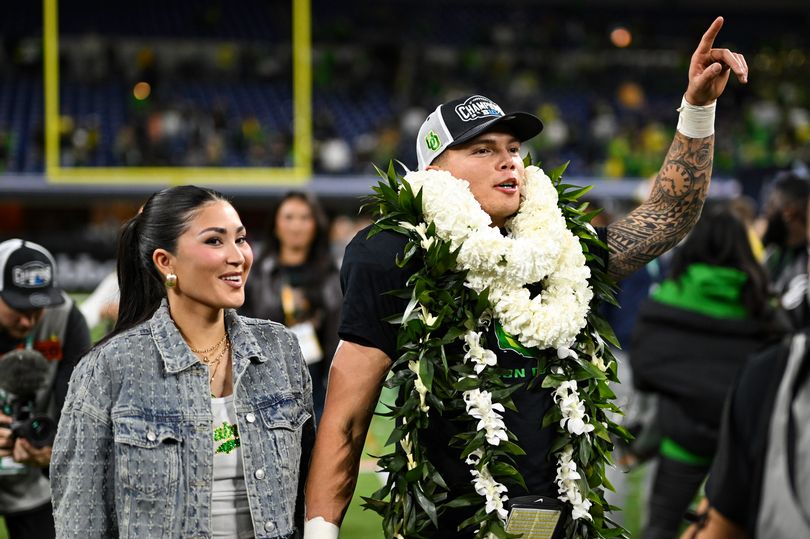 Dillon Gabriel's fiancee comes under fire for controversial Browns caption