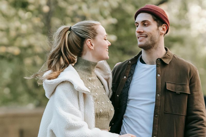 10 Signs His "Just Friends" Behavior Isn't Actually Platonic