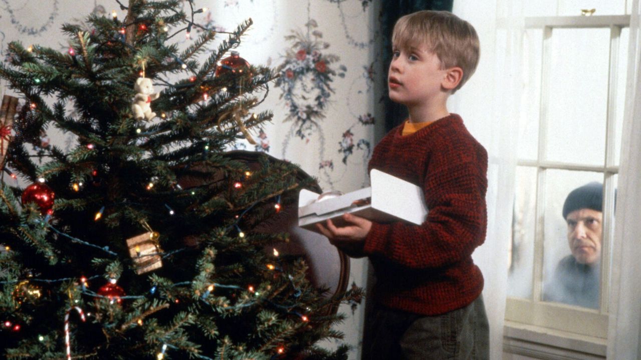 How to Get the Nostalgic Home Alone Christmas Look