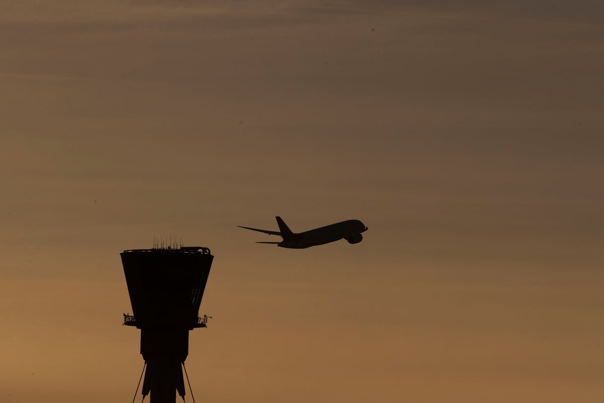 UK airports finally busier than pre-COVID peak, with 302m passengers