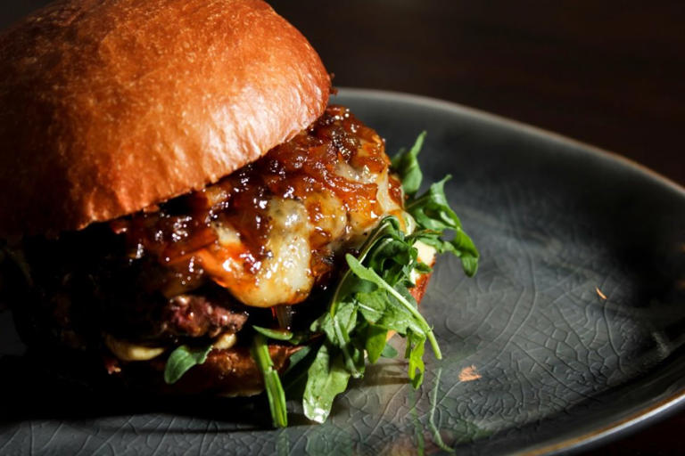 7 restaurant orders chefs say you should never choose
