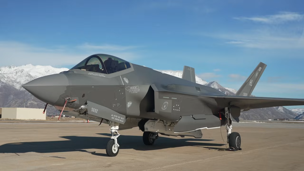 How this fighter can strike first before anyone even sees it