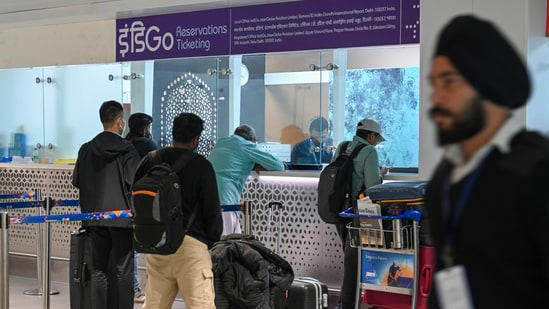 IndiGo flight status live: Aviation ministry orders 10% cut in airline ...