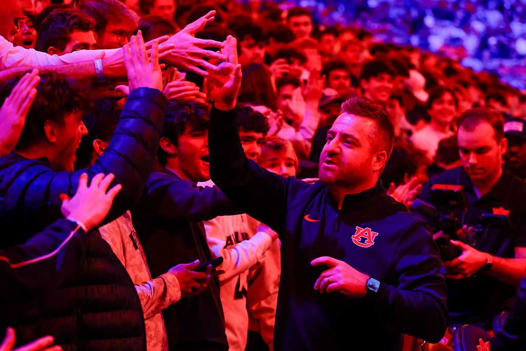 Alex Golesh calls Durkin 'the best in the country' as Auburn announces ...