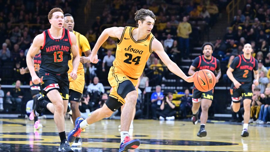 Iowa freshman Tate Sage provides spark off the men’s basketball bench