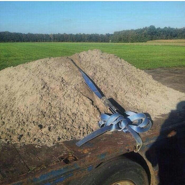 32 useless things people found that are funny for no reason