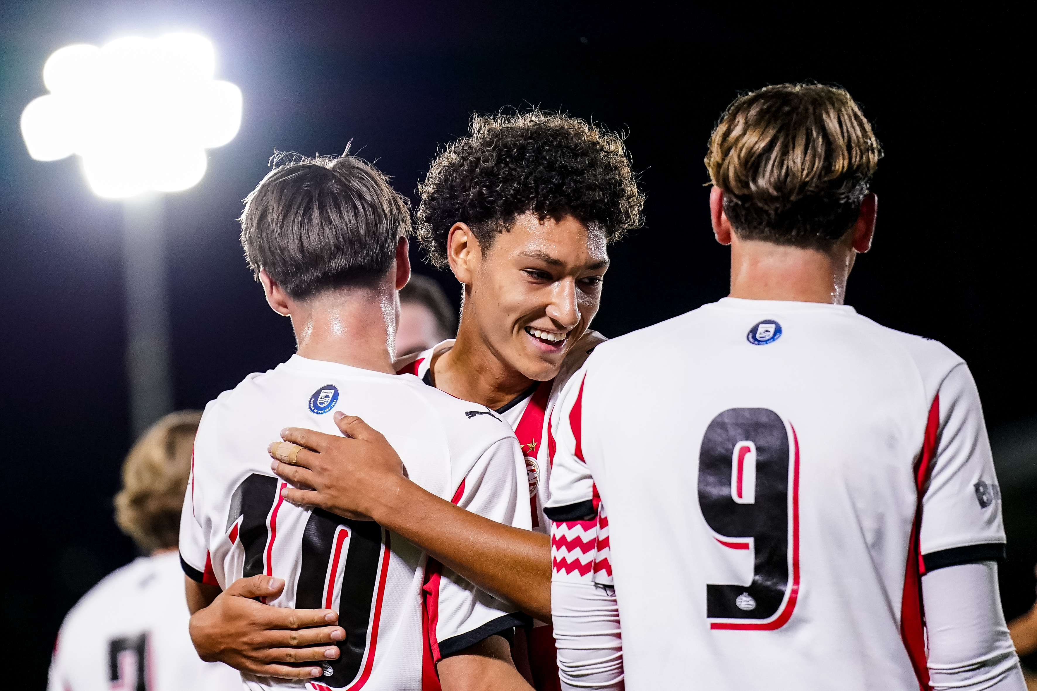 PSV door in Youth League: comeback tegen Atlético levert plek in ...