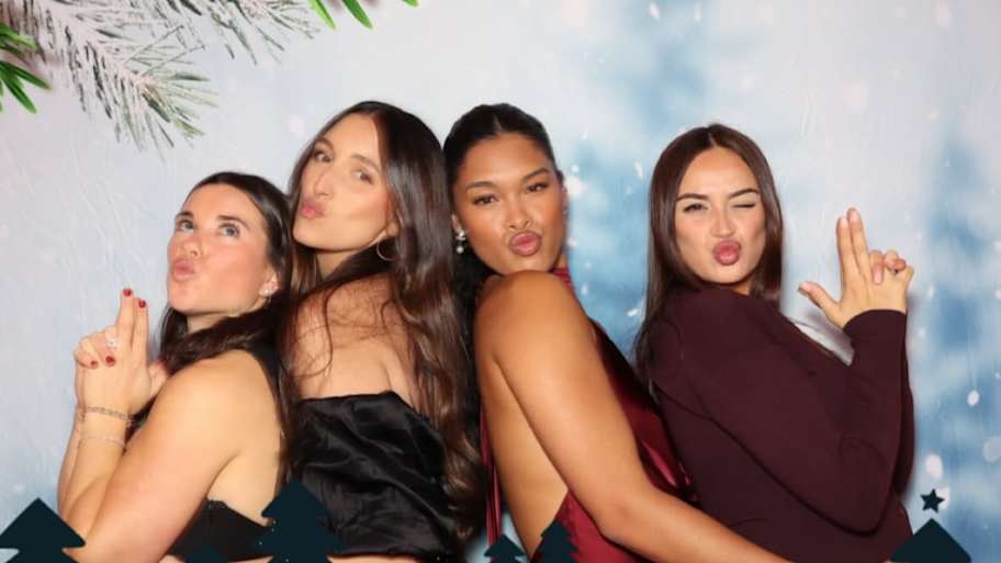 Drake Maye’s wife Ann stuns with Patriots WAGs at New England holiday party