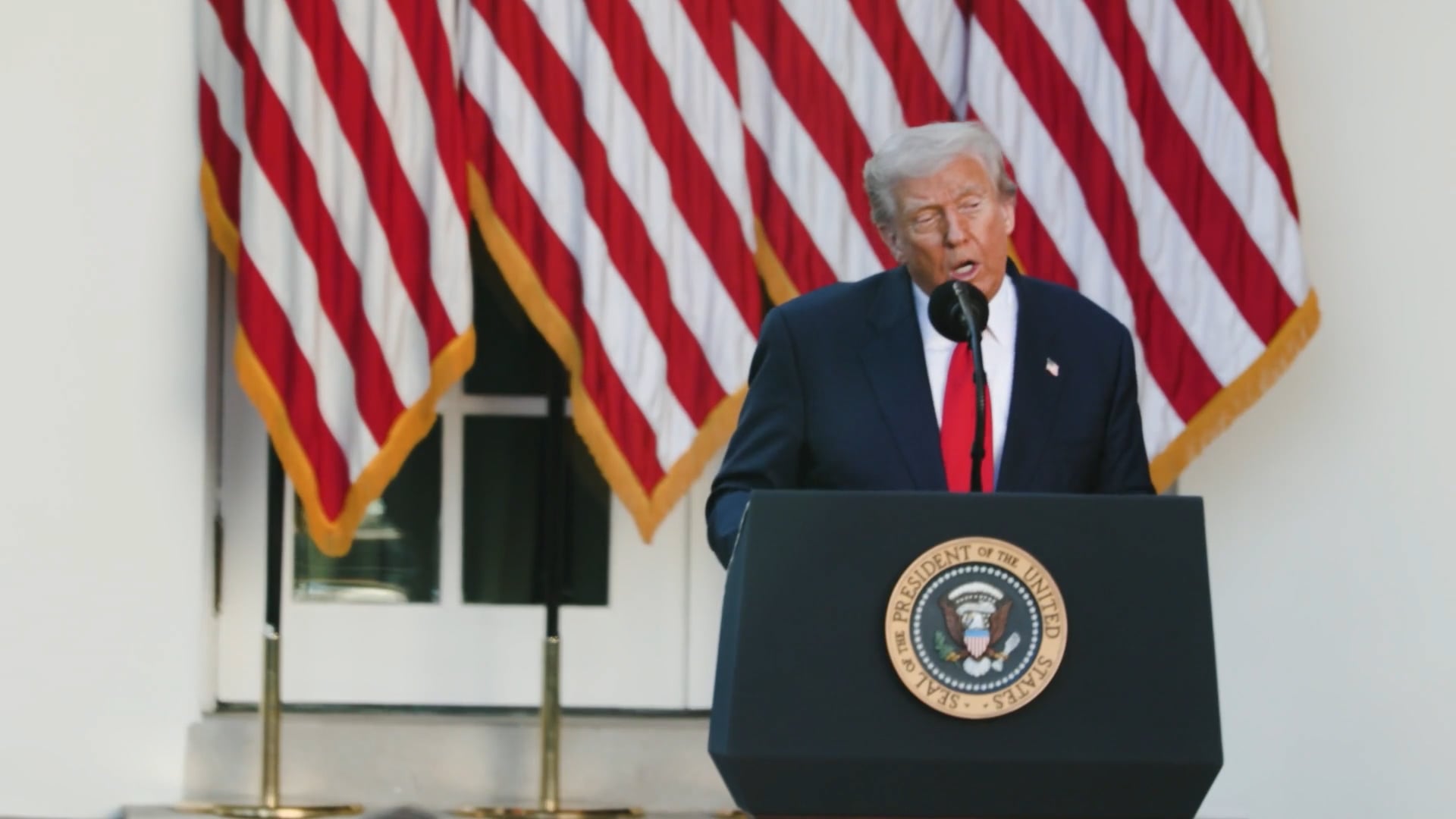 Poll: 40% say Trump will be judged poorly