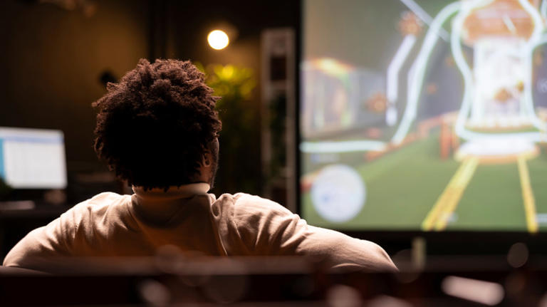 5 clever uses for your old computer monitors