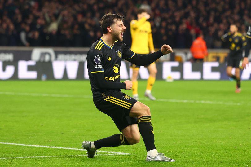 Mason Mount gives perfect response to Roy Keane after fiery Man United ...
