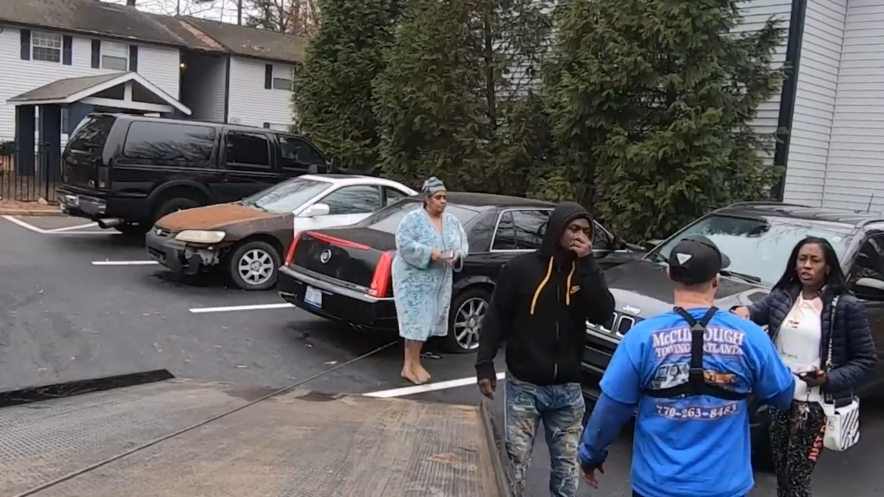 “You ain’t taking my car!” - Towtrucker says office approved the tow