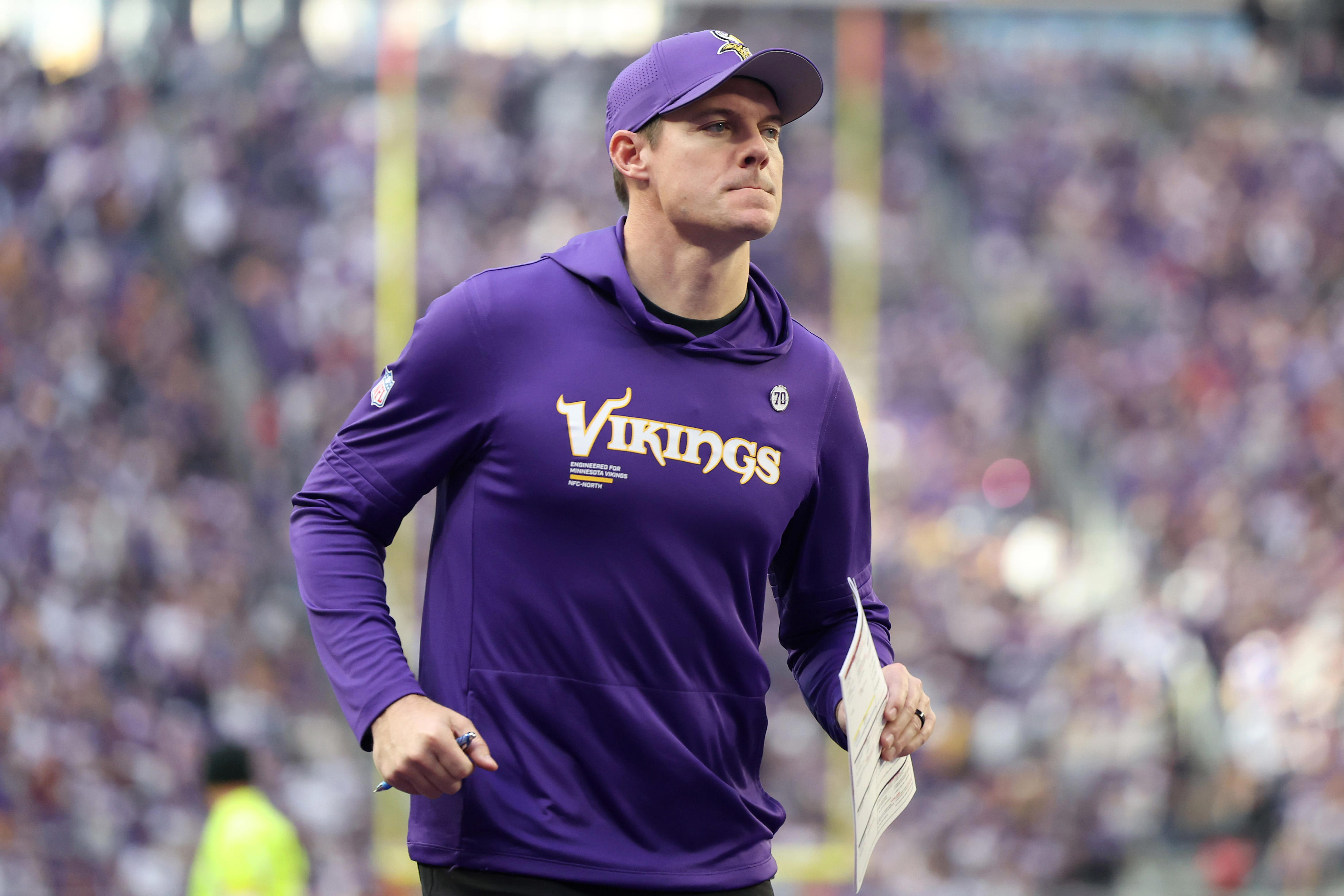 Vikings coach Kevin O'Connell reached out to Zach Ertz after injury
