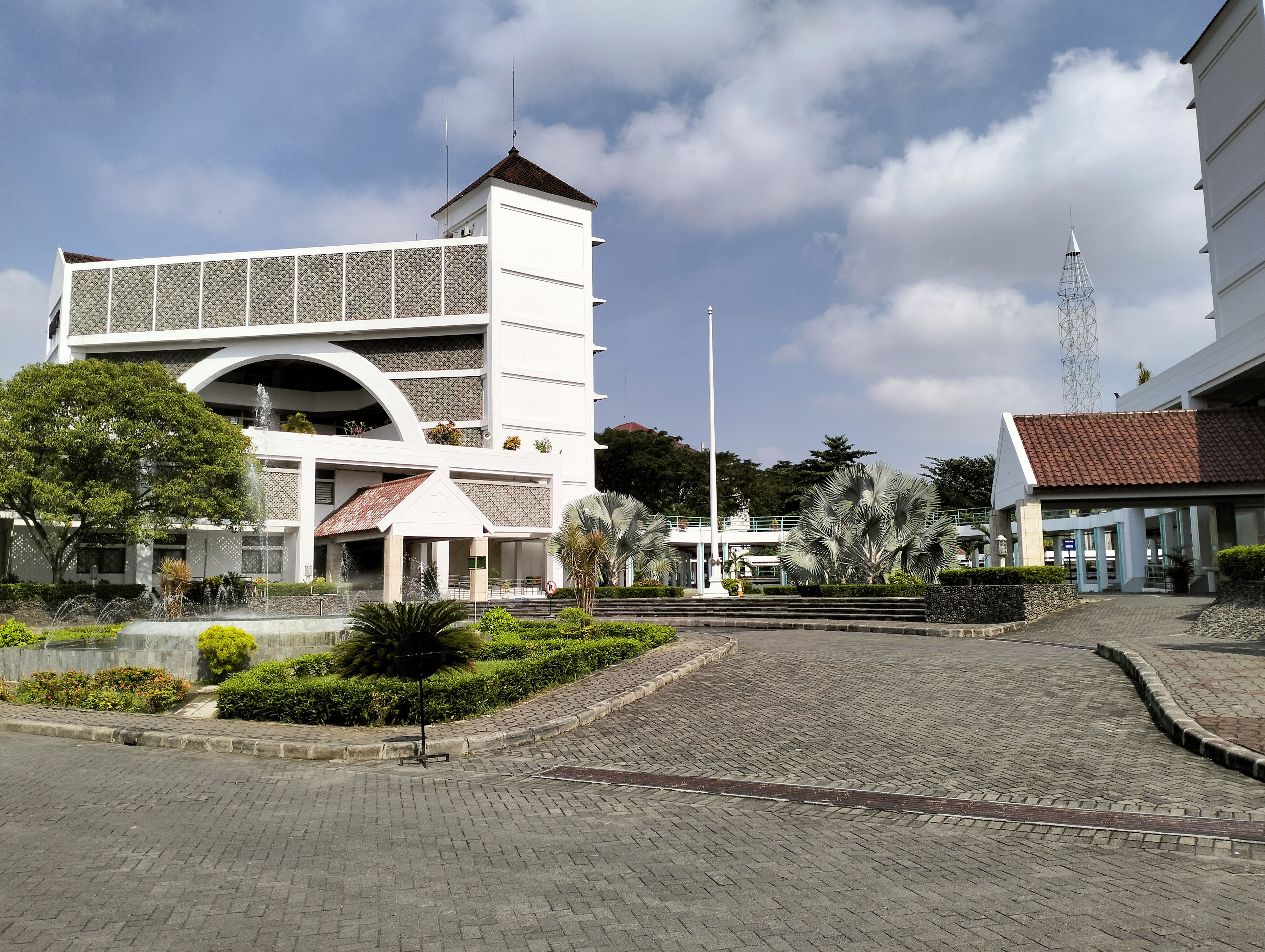 Pemda DIY tawarkan bantuan biaya kuliah untuk mahasiswa Sumatra ...