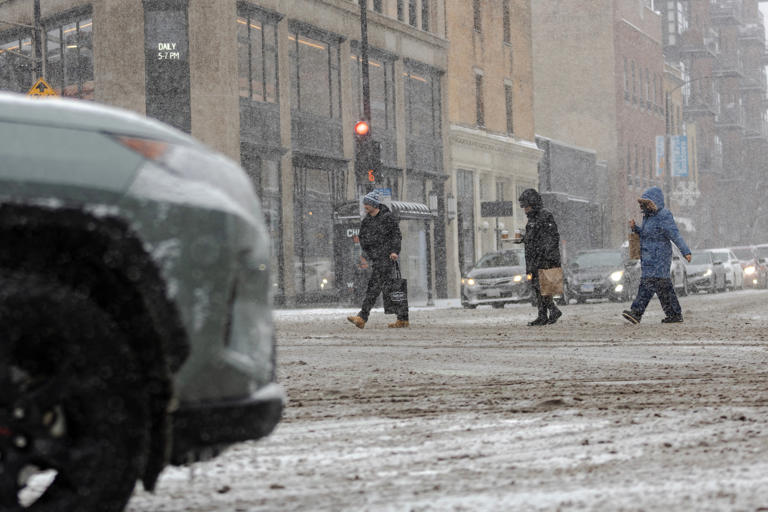 How much snow has fallen in Chicago so far? Snowy start is nearly historic