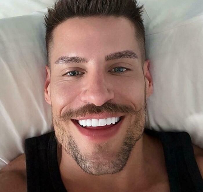 29 over-edited Instagram photos that accidentally exposed the truth