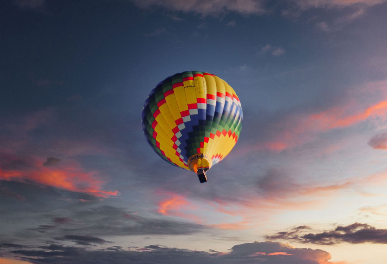 33-year-old man falls to his death after jumping from hot air balloon 1 ...