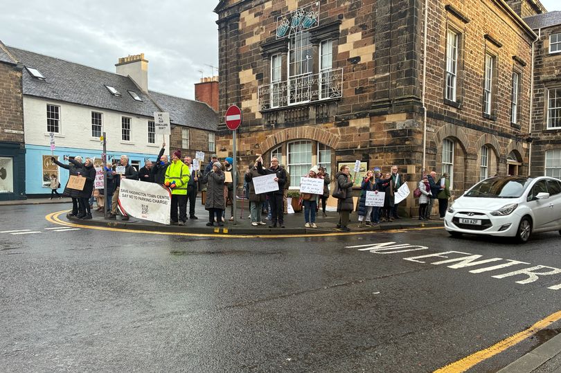 Thousands sign East Lothian petition to pause town centre parking ...