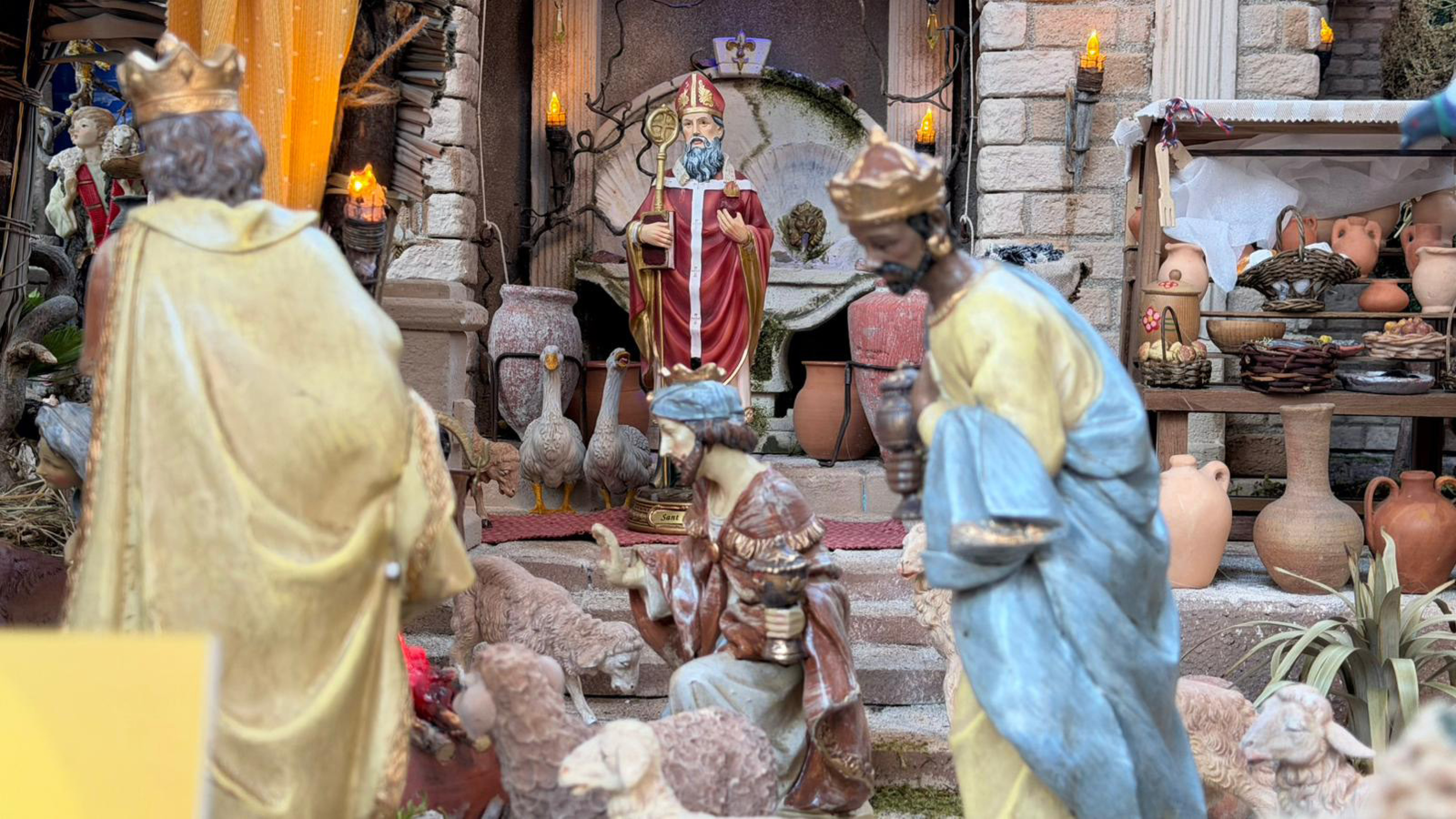 '100 Nativity Scenes' star in Saint Peter's Square