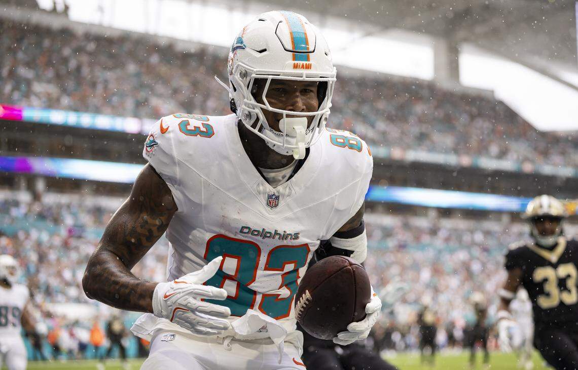 Waller addresses his future. And Dolphins/Steelers trade fallout ...
