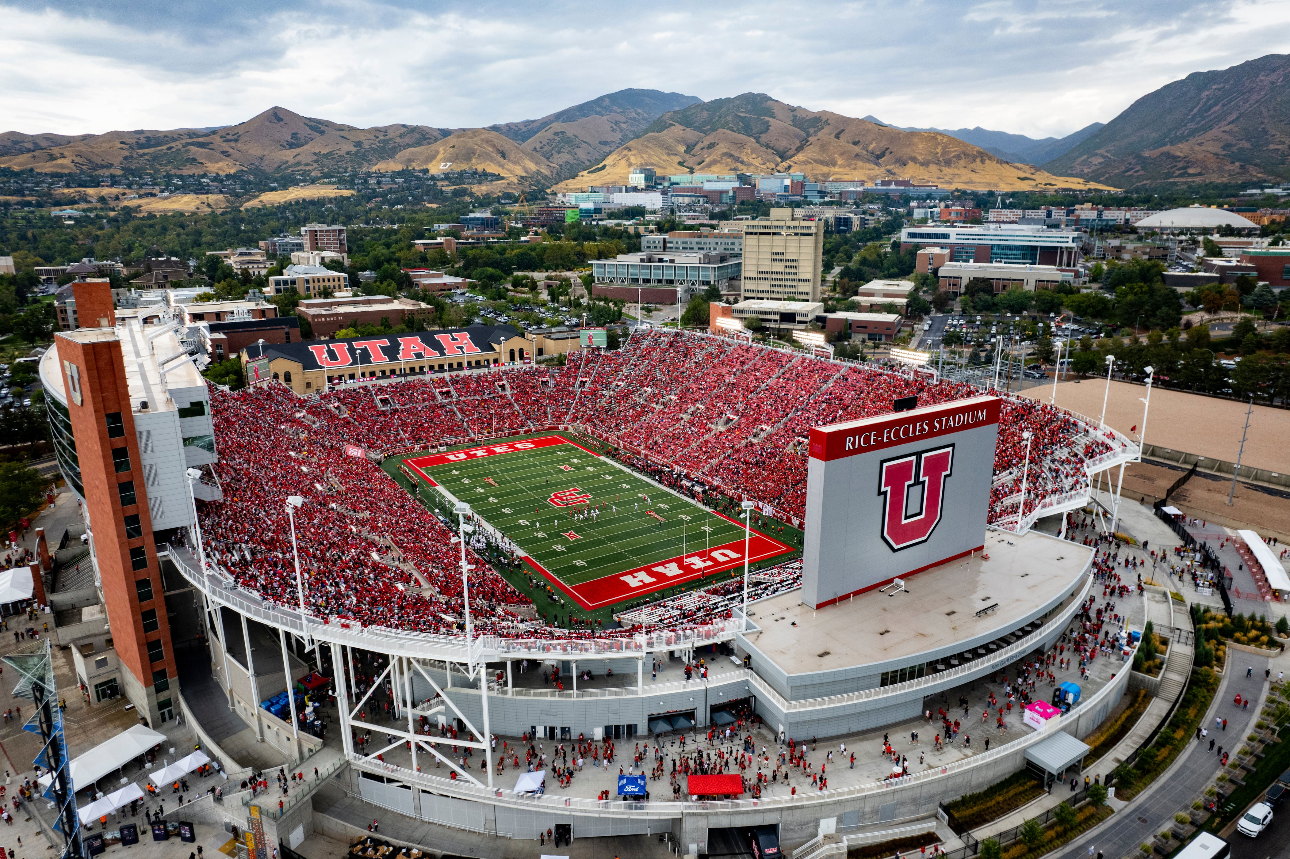 University of Utah approves private equity plan for athletics. Here’s ...