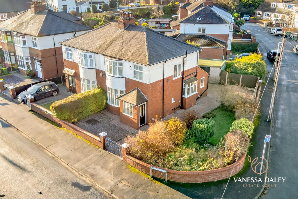 I tour classic 1930s home - a charming corner-plot home with two ...