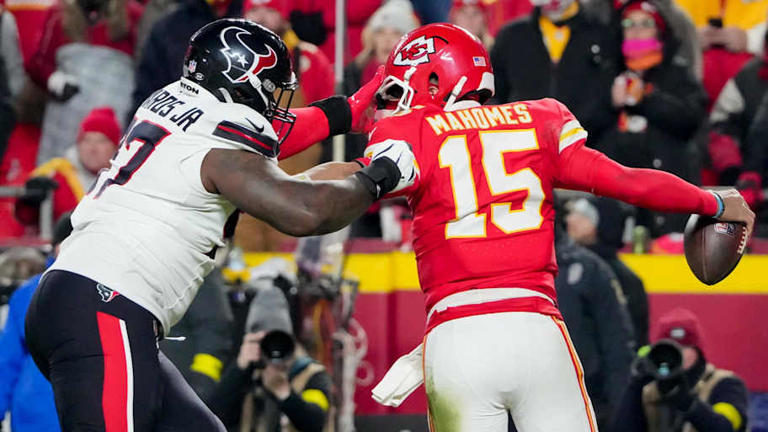 3 fantasy stats showing how Chiefs failed Mahomes vs. Texans