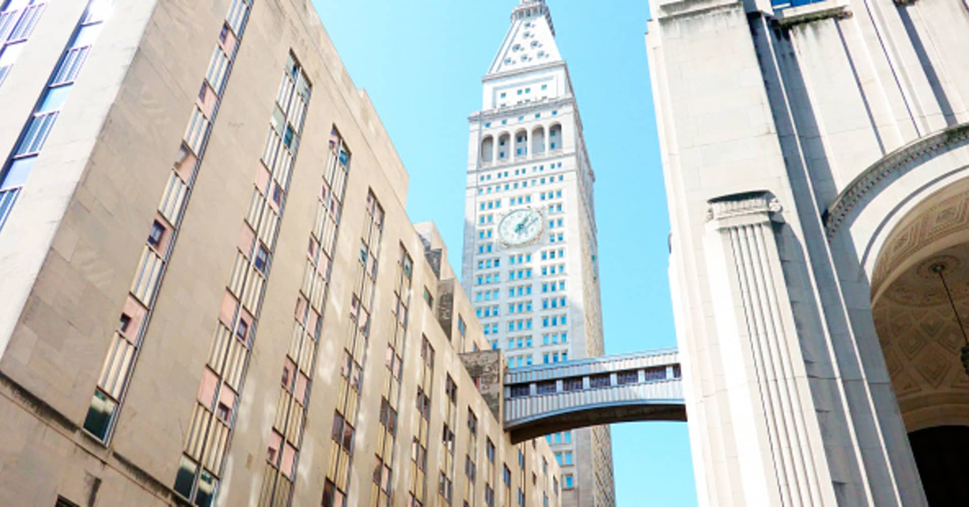 Commercial real estate deal volume drops for the first time in nearly ...