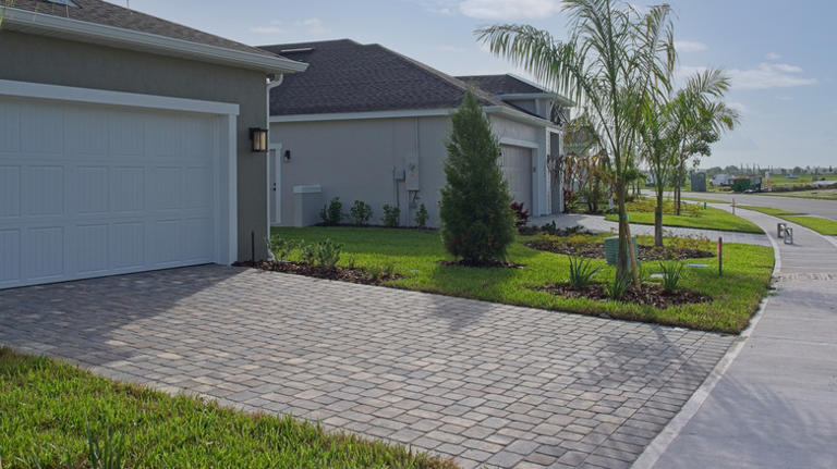 How to determine the best size pavers for your driveway