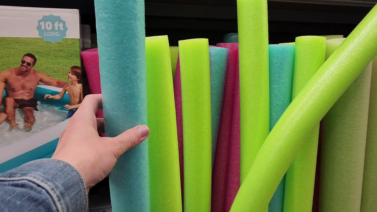 Hula hoop pool noodle topiary